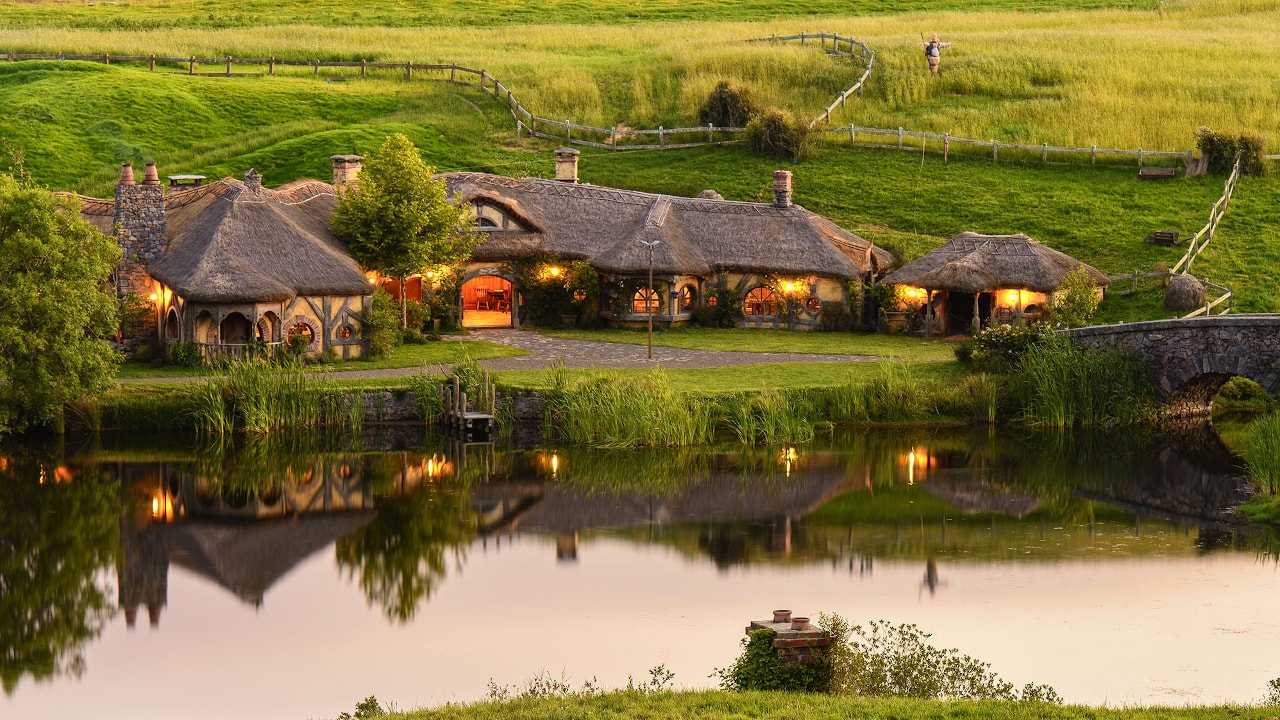 Hobbiton Movie Set Experience from Auckland - Auckland, New Zealand