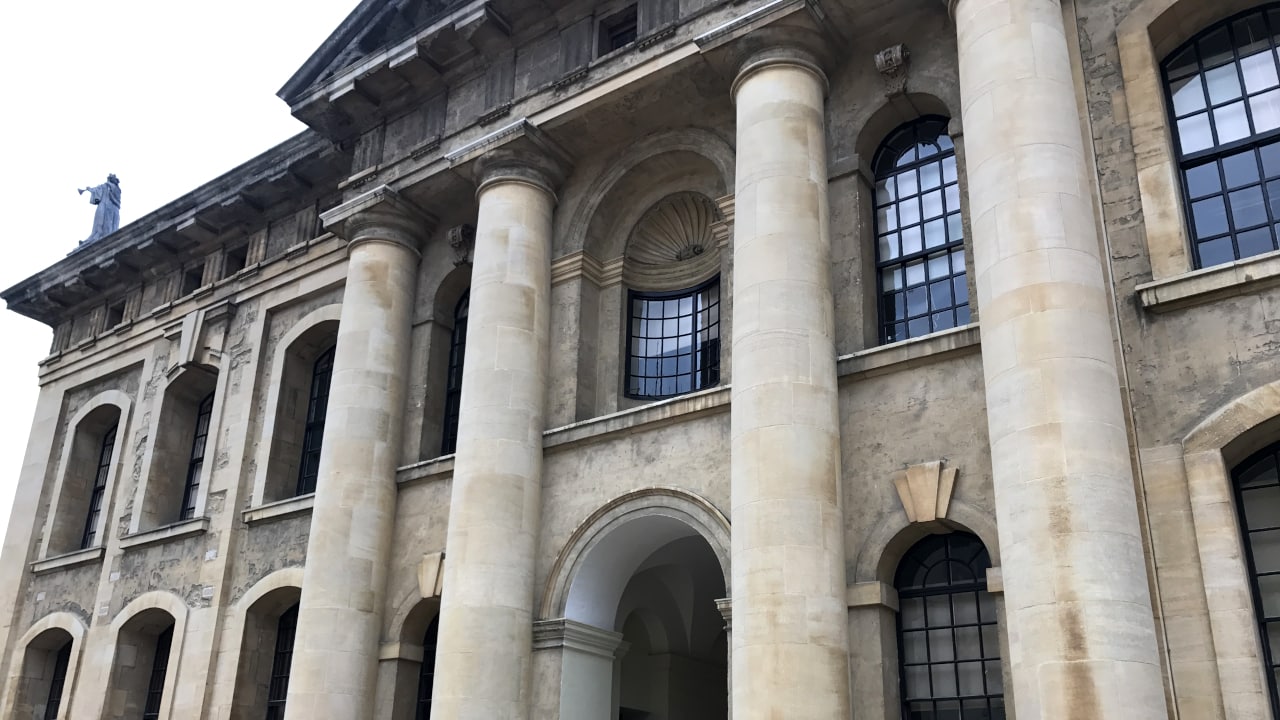 Clarendon Building, Oxford | Tourope - Location