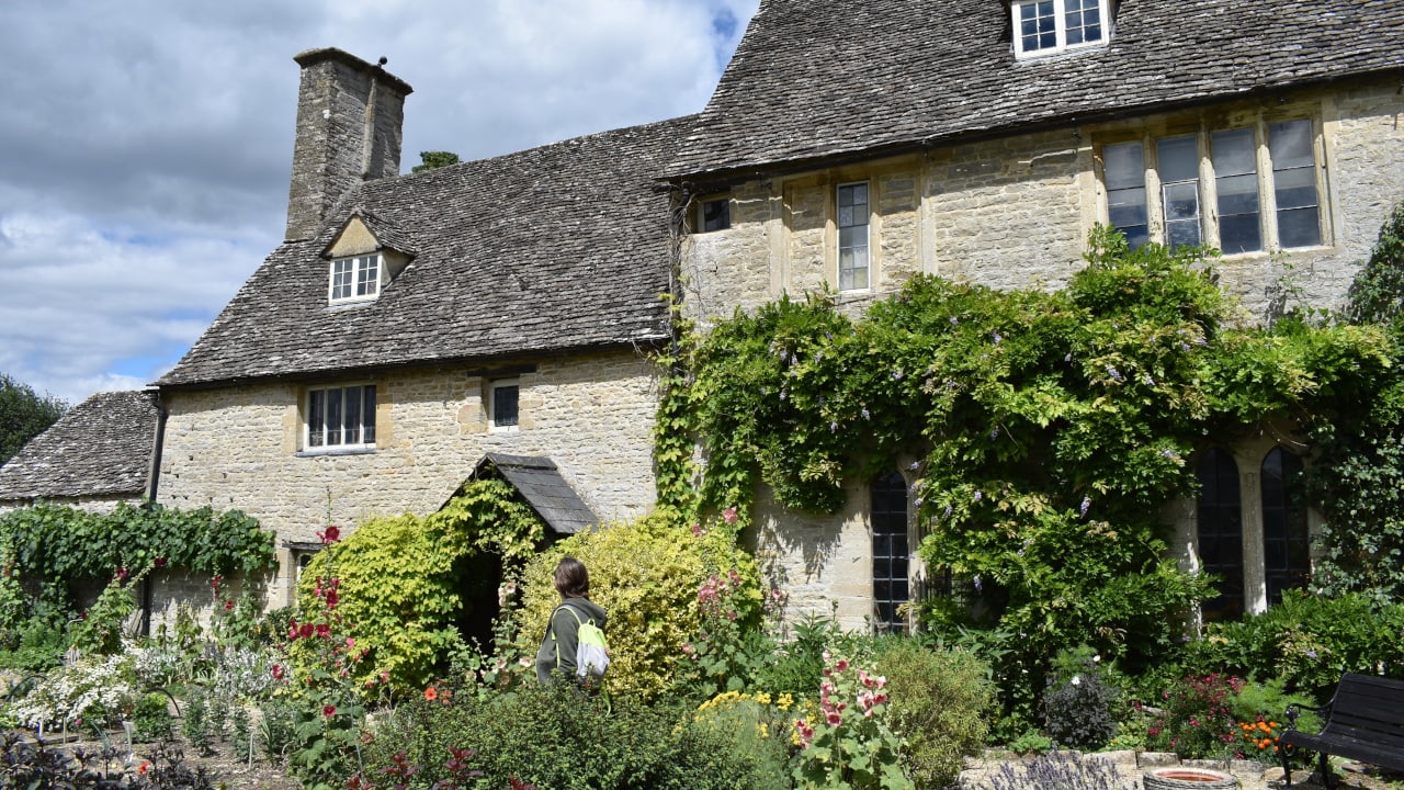 Cogges Manor Farm / Yew Tree Farm | Tours of the UK - Downton Abbey ...