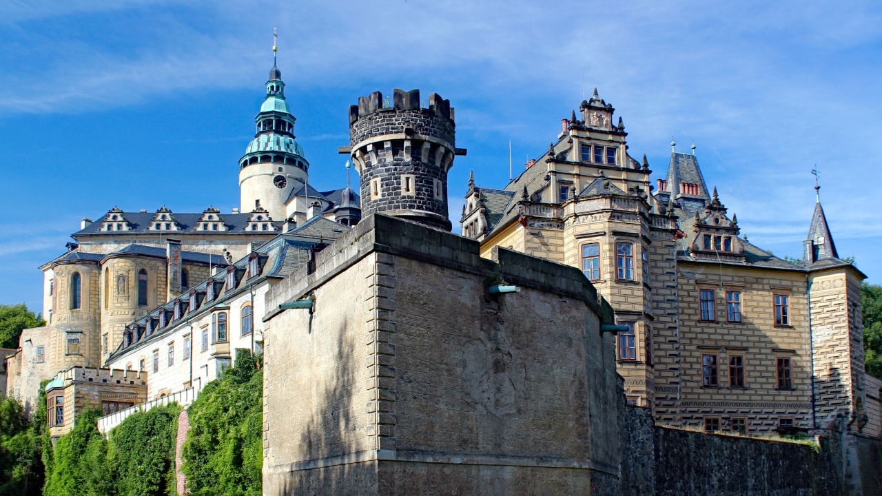 Friedland Castle / Longerbane Manor - Carnival Rows Location